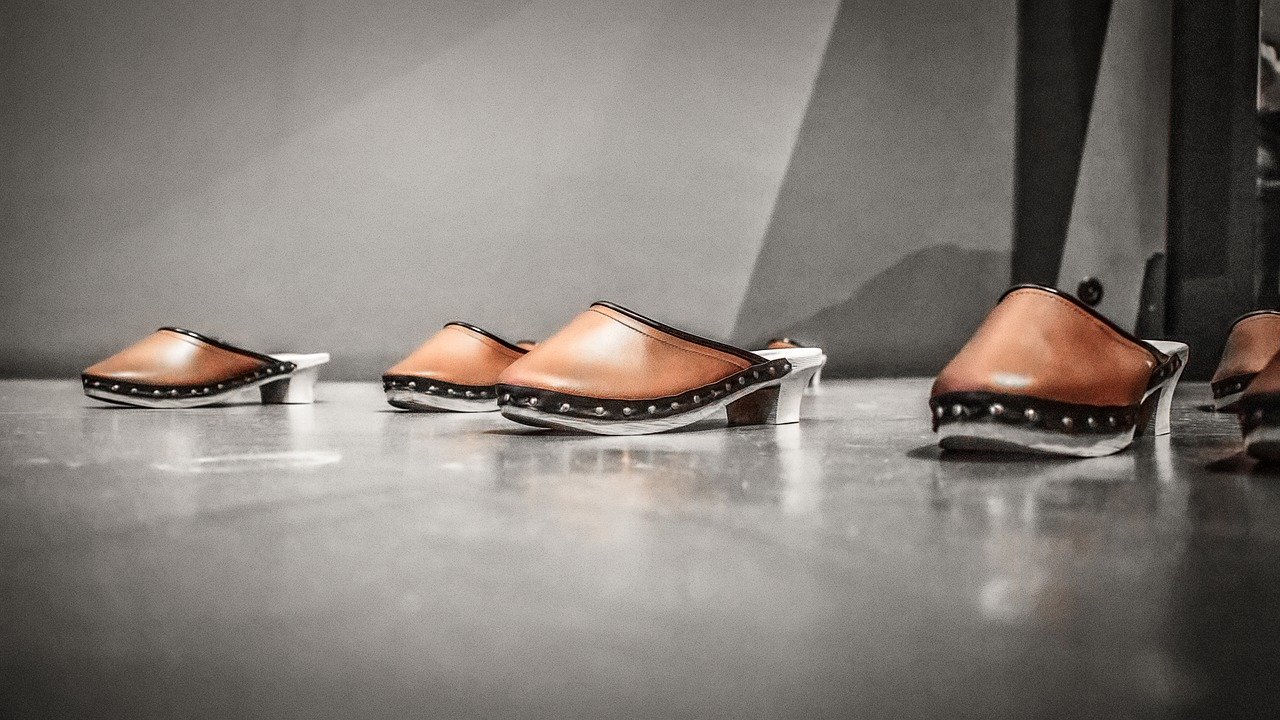 How To Style Clogs - The Shoe Of The Summer - Women Talking Online