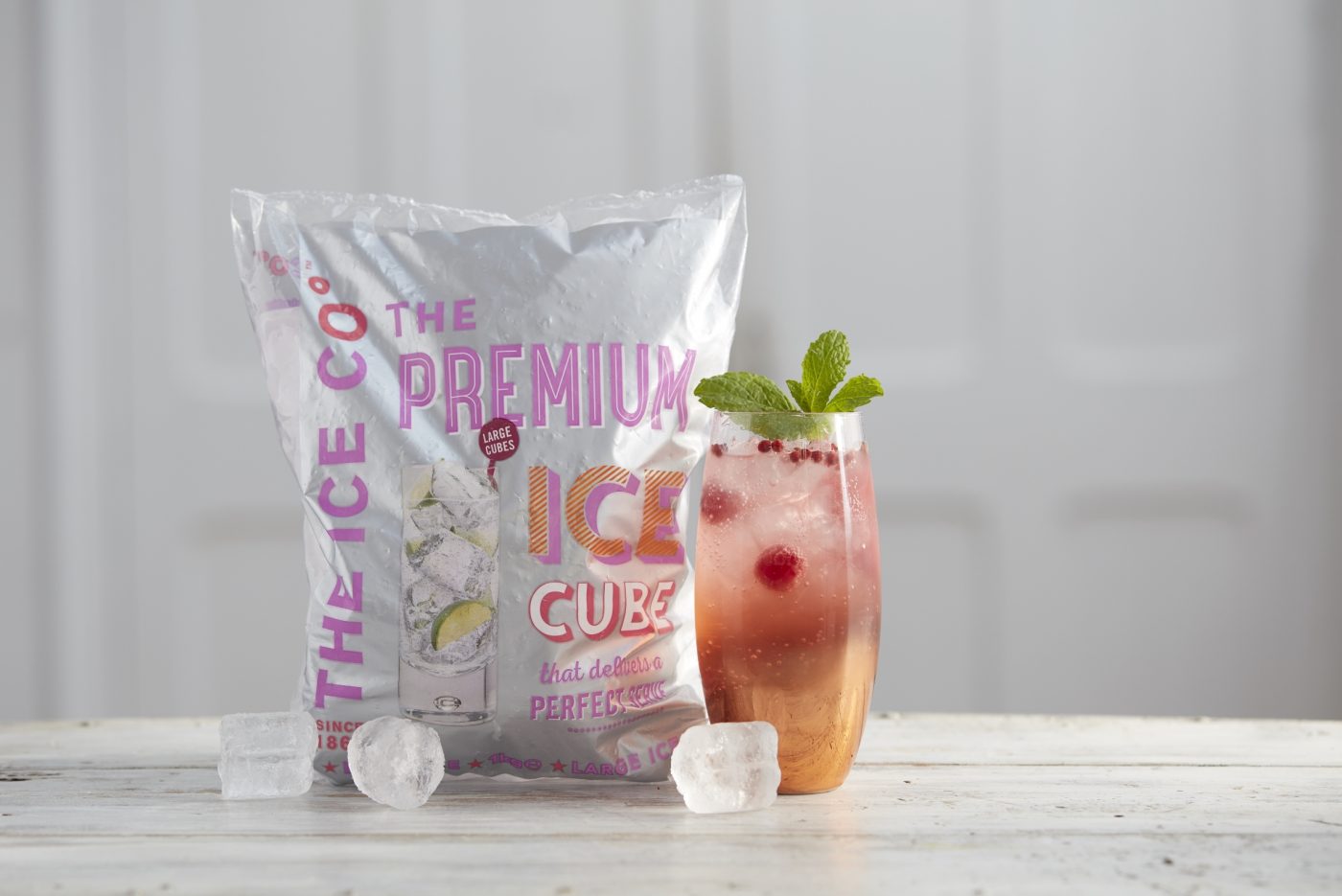 The Complete Cocktail Ice Guide - Women Talking Online Magazine